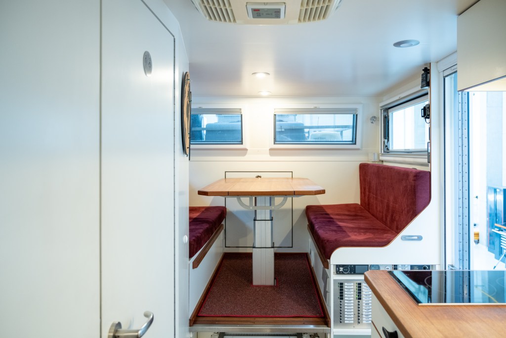 TC55 COMFORT PLUS MB ZETROS 4X4 GALLERY – Passion for Perfection